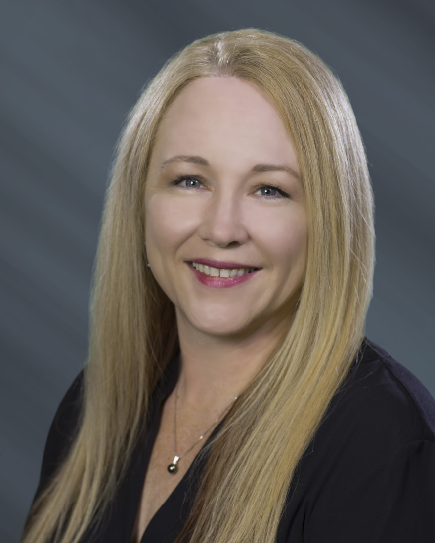 Elizabeth Dirks – The Yearbook Ladies